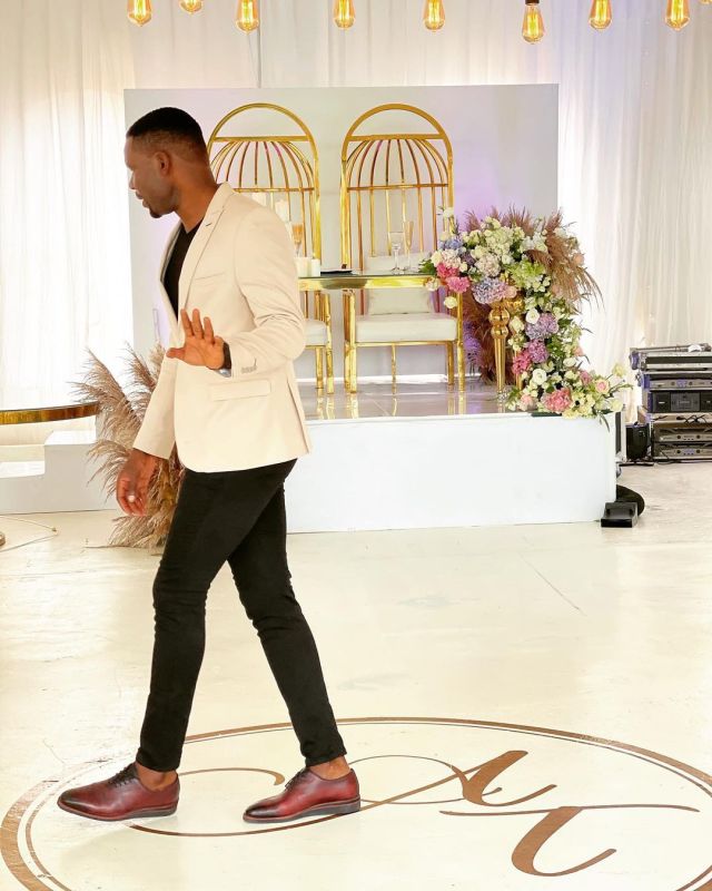 Wishing Gabriel Temudzani aka Chief Azwindini a beautiful Birthday ...