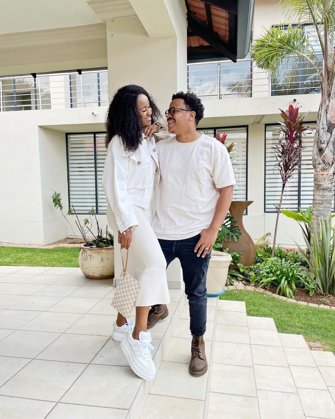 Mpoomy and Brenden Ledwaba are officially home owners - News365.co.za