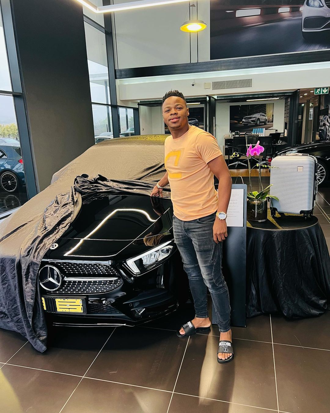 Maskandi star Ntencane buys himself a brand-new car - Photos - News365 ...