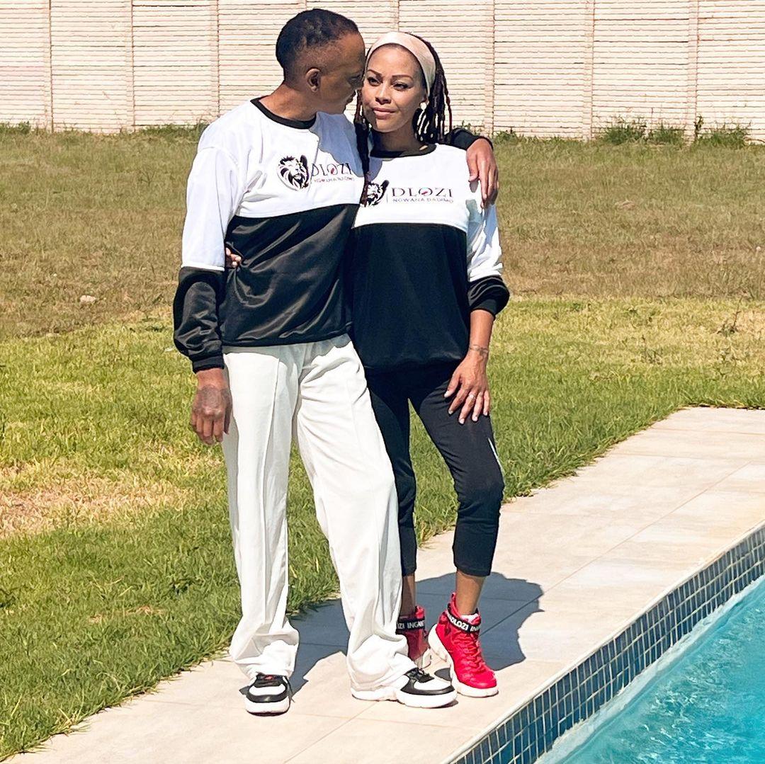 Pakistan passenger train derails, killing at least 30 people - News365 ...