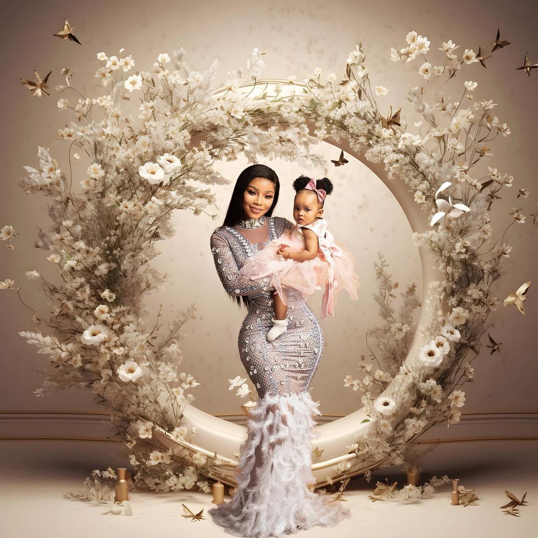 Faith Nketsi shows off her baby Sky - Photos - News365.co.za