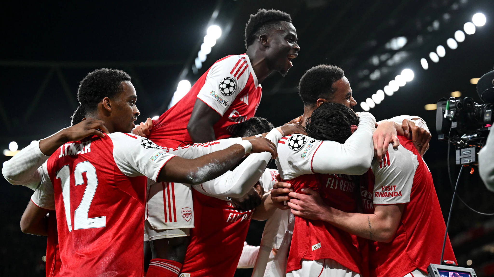 Arsenal March On as Šeško Steals the Show and Solanke Stuns City in ...